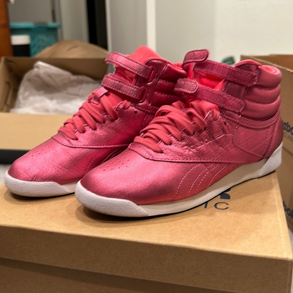 Reebok | Shoes | Metallic Shiny Pink Reebok Classics Hi Top Womens 7 ...